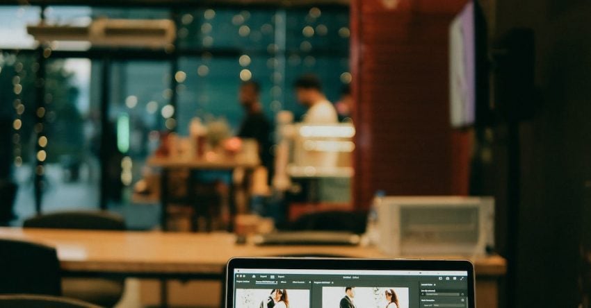 #1 Advertising Gimmicks Examples - Free Tips & Proven Tricks